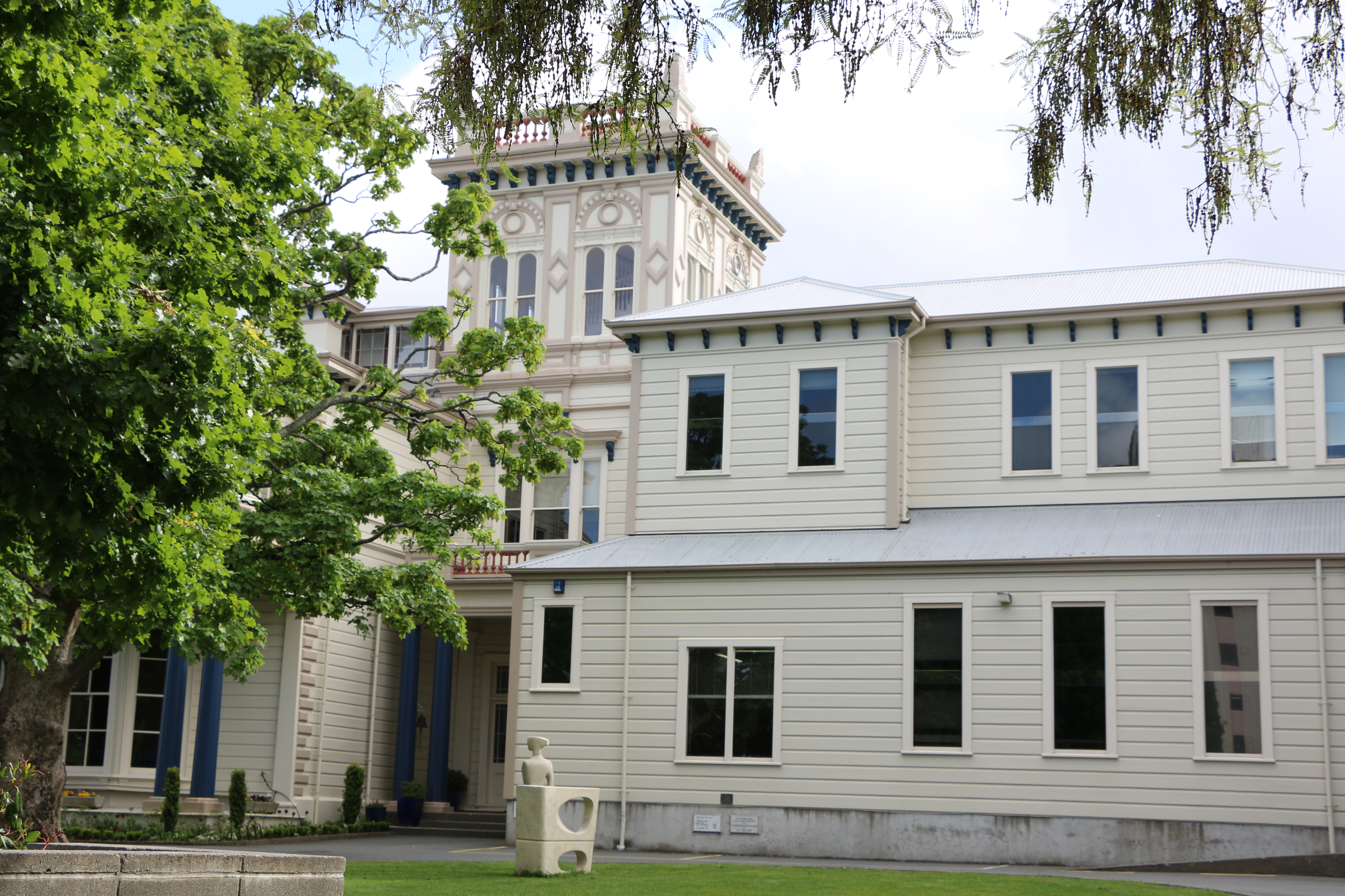 Sign in to Queen Margaret College